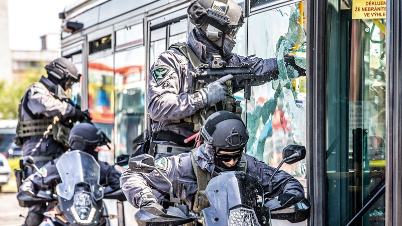 Útvar rychlého nasazení je tu přes 40 let: velký rozhovor s bývalým ...